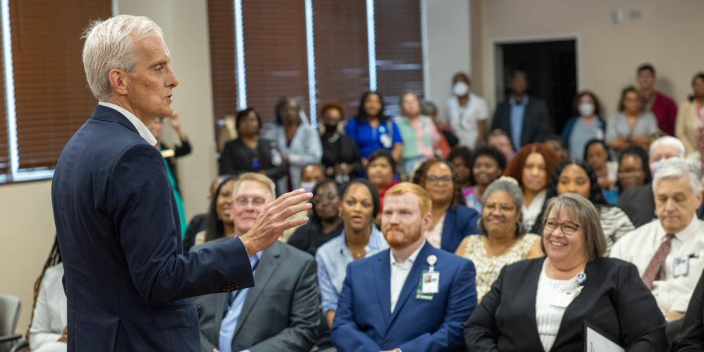 VA Secretary's Visit Shines Spotlight On G. V. (Sonny) Montgomery VA ...
